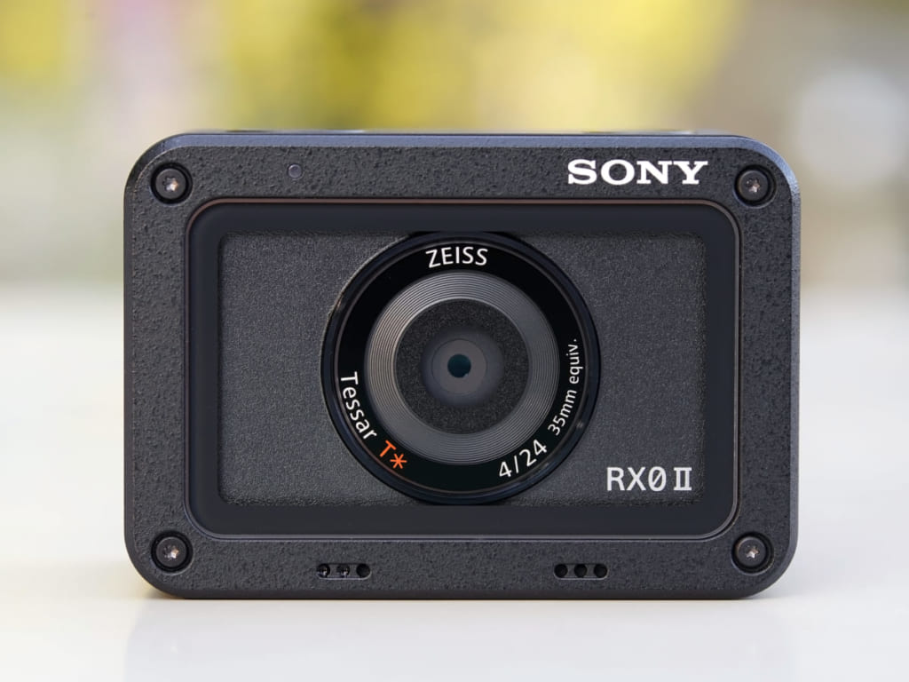 この小ささでこの画質!? ソニー「RX0 II」は“小粋でタフ”なガジェットだった! | CAPA CAMERA WEB