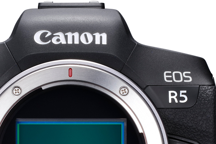 キヤノン「EOS R5」新情報！ 5軸手ブレ補正、CFexpressとSD UHS-II対応などが判明 | CAPA CAMERA WEB