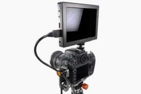 シンプルだけど効果抜群！ テザー撮影時のケーブルトラブルをなくす「TetherGuard」シリーズ | CAPA CAMERA WEB