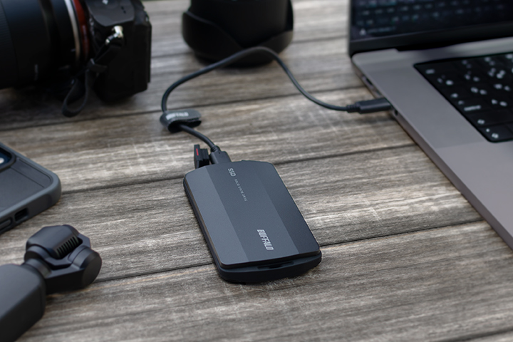大容量データを高速転送、防塵・防滴・耐衝撃のポータブルSSD「バッファロー Professional Edition SSD-PHPU3Aシリーズ」 | CAPA CAMERA WEB