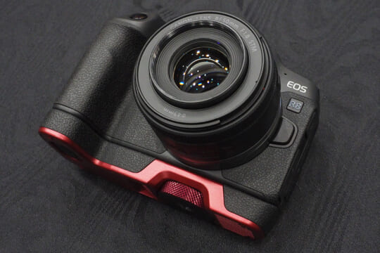 キヤノンの最軽量フルサイズミラーレス「EOS R8」とAPS-Cミラーレス「EOS R50」を触ってきた | CAPA CAMERA WEB