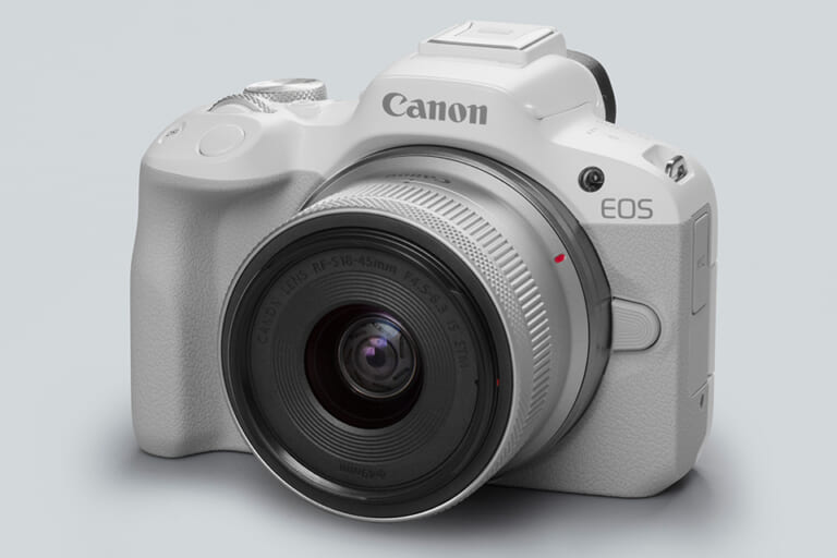 キヤノンの小型軽量ミラーレスカメラ「EOS R50」と「RF-S55-210mm F5-7.1 IS STM」が3/17発売 | CAPA CAMERA WEB