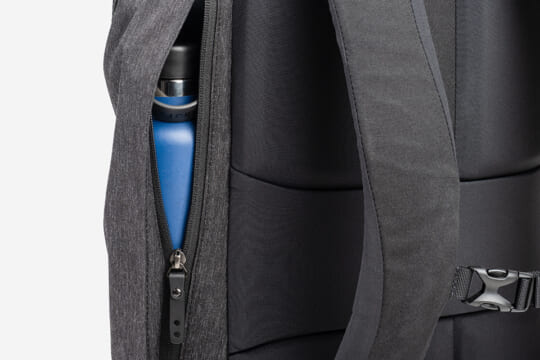 マグネット開閉で素早く出し入れできるバックパック「thinkTANKphoto スピードトップ バックパック」 | CAPA CAMERA WEB