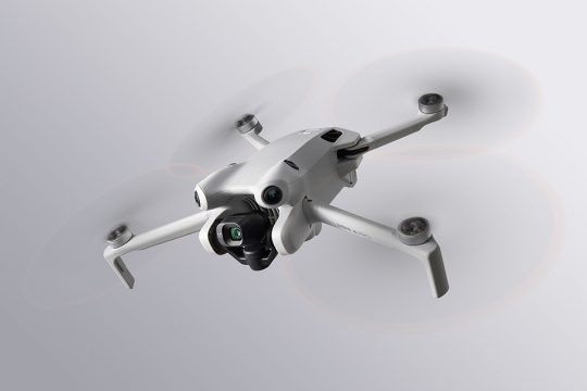 上位機並みの機能を搭載した約10万円の超小型ドローン「DJI Mini 4 Pro」 | CAPA CAMERA WEB