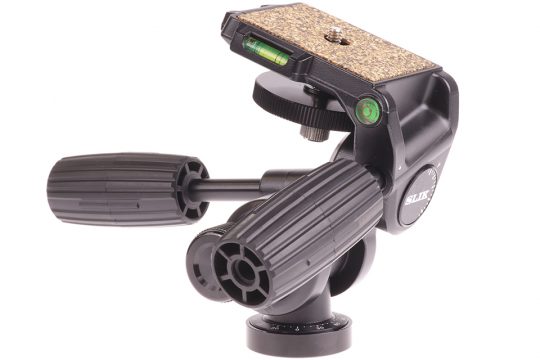 コマ締め方式でしっかり固定できるショートハンドルの高精度3ウェイ雲台「SLIK SH-806 NS」 | CAPA CAMERA WEB