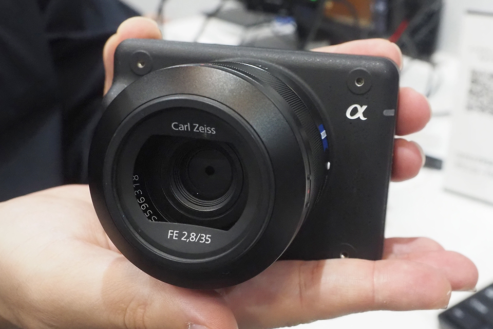 ソニーが小型軽量のレンズ交換式フルサイズ業務用カメラを初披露【Inter BEE 2023 レポート】 | CAPA CAMERA WEB