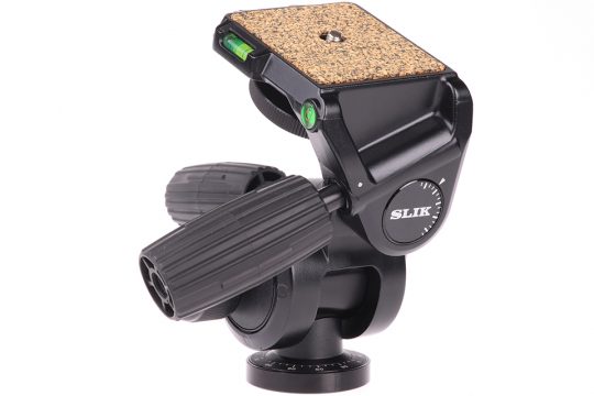 ショートハンドル化で操作性がアップした高精度3ウェイ雲台「SLIK SH-807 NS」 | CAPA CAMERA WEB