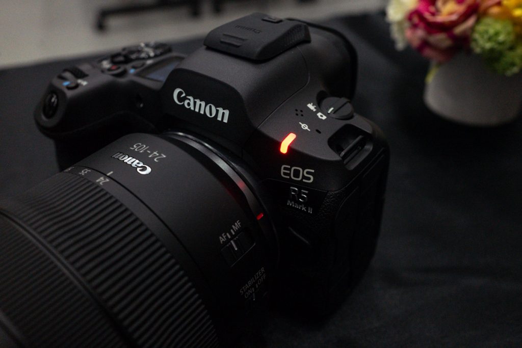 「EOS R1」の操作性を踏襲した高画素フルサイズミラーレス「EOS R5 Mark II」ハンズオンレポート | CAPA CAMERA WEB