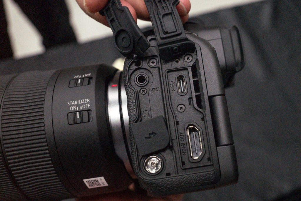 「EOS R1」の操作性を踏襲した高画素フルサイズミラーレス「EOS R5 Mark II」ハンズオンレポート | CAPA CAMERA WEB