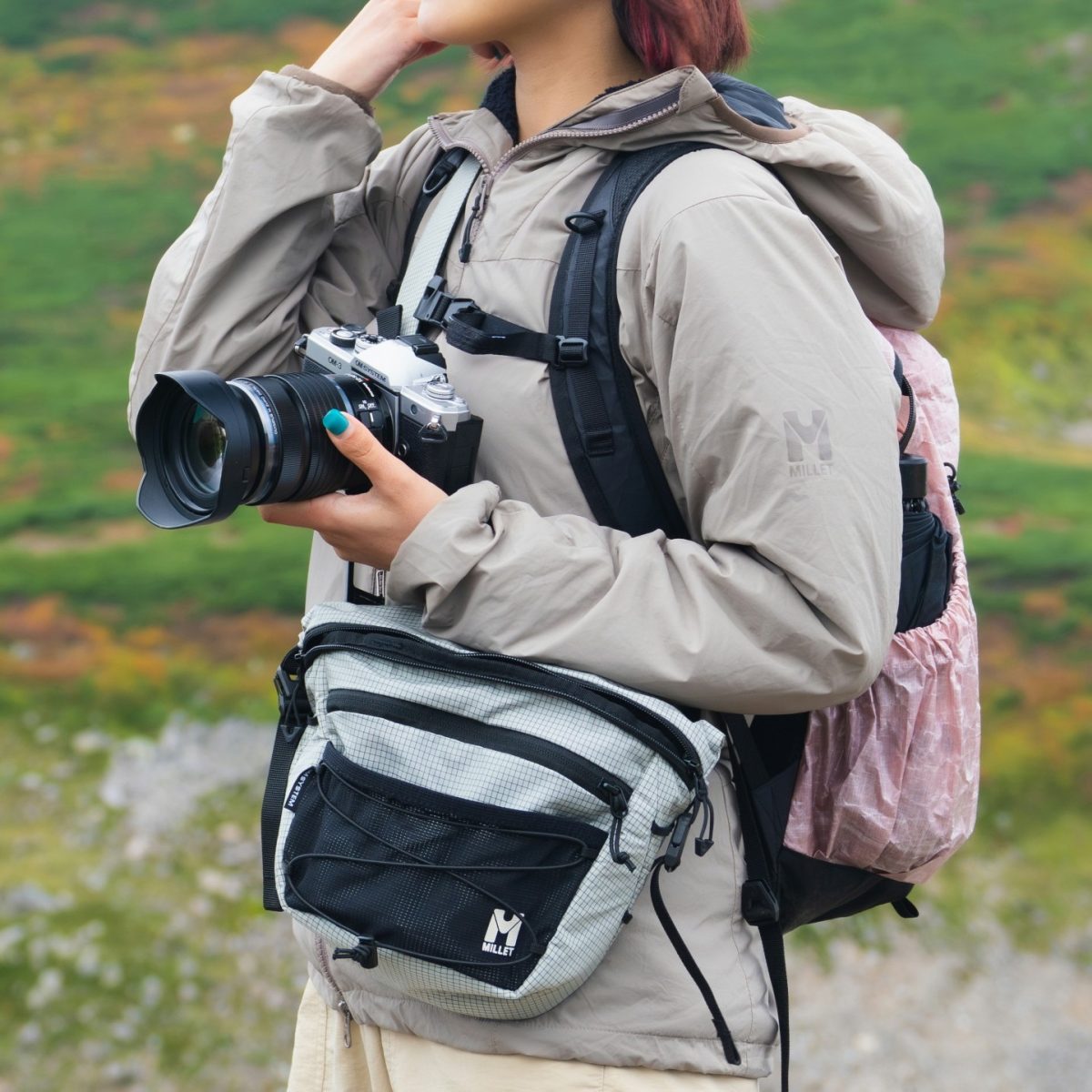 “軽い、タフ、機動力UP” アウトドア撮影用に開発された「OM SYSTEM×MILLETオリジナル パルマランフォトショルダー」 | CAPA CAMERA WEB